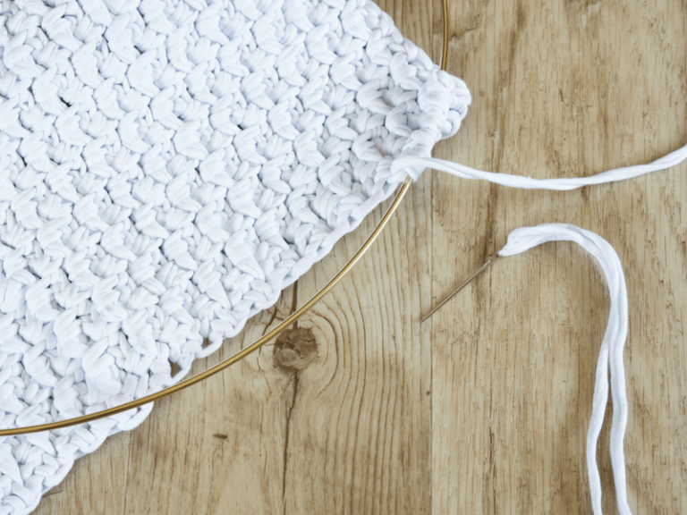 How To Crochet A Modern DIY Magazine Rack